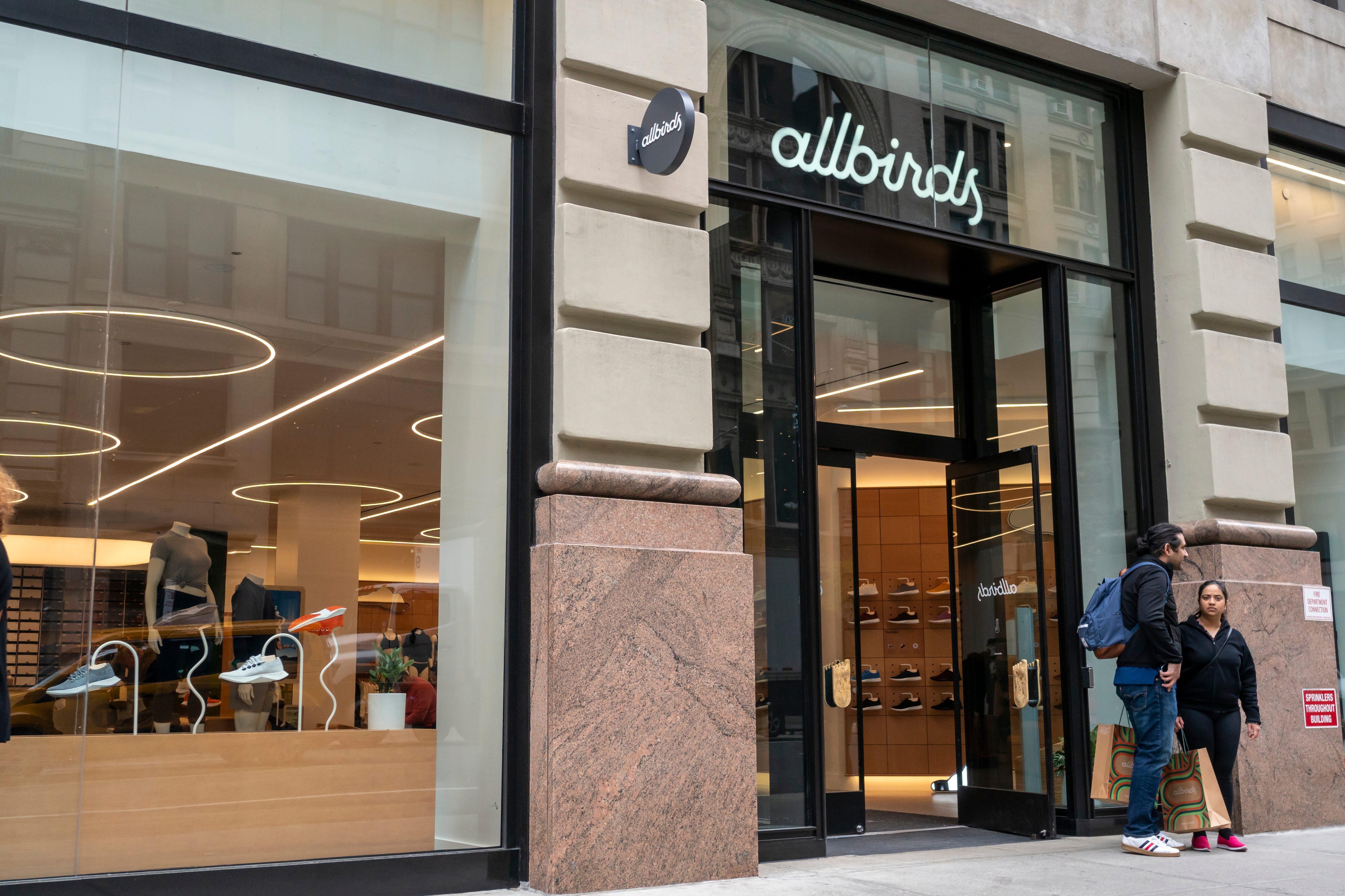 12 Major Stores Shutting Down Locations This Year — Best Life
