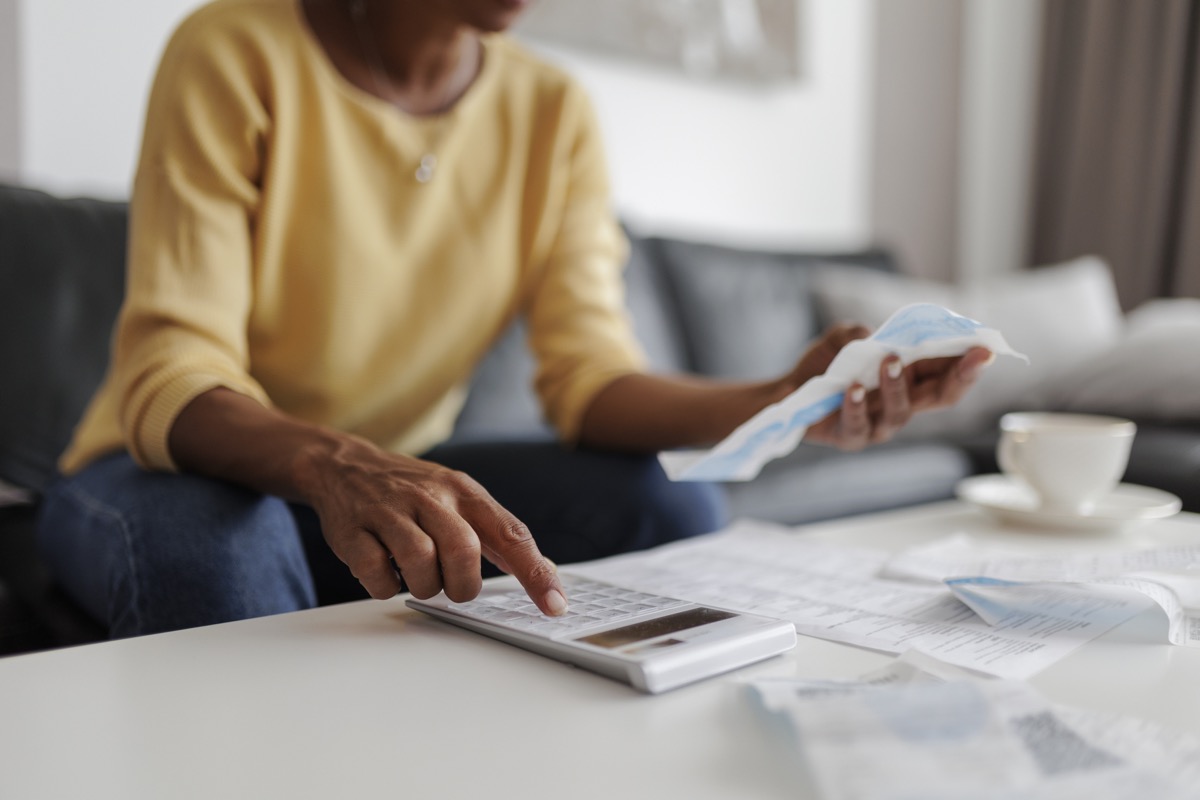 24 Smart Shopping Habits That Will Save You Tons of Money