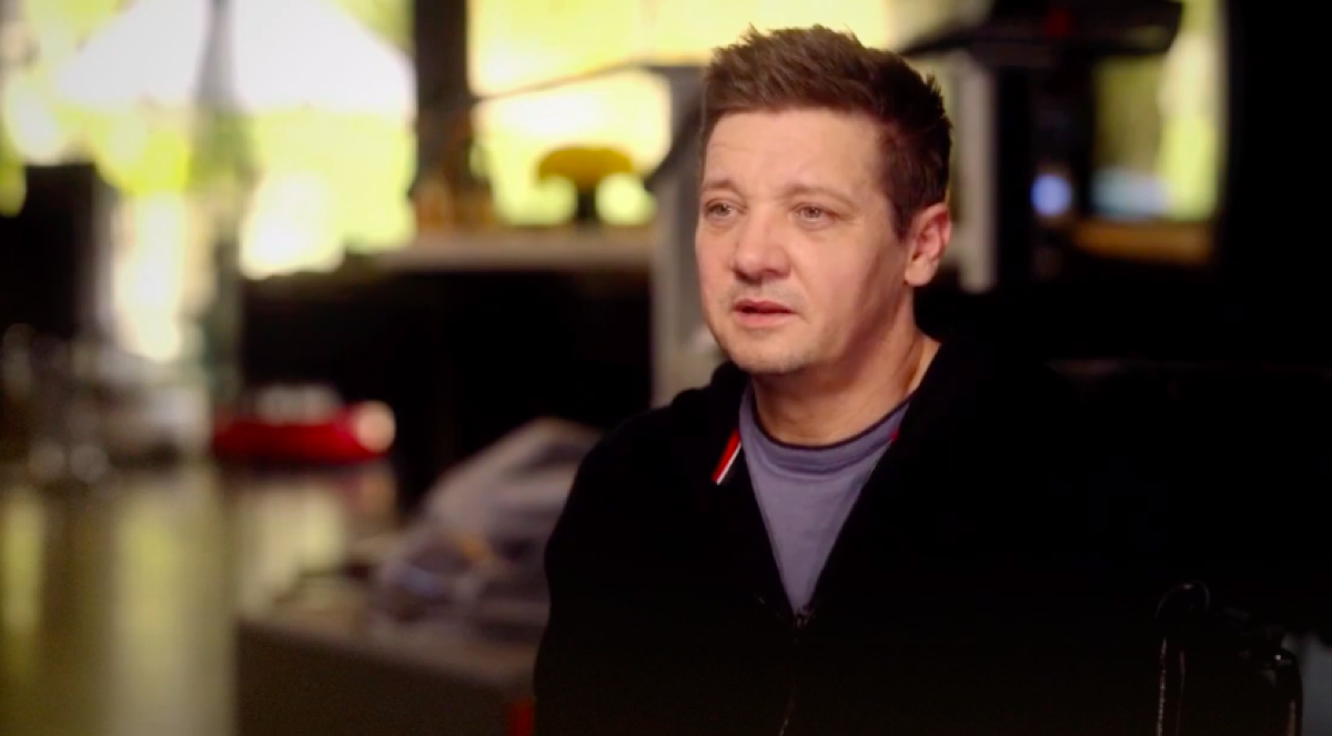 Jeremy Renner Shares Details of "Glorious" Near-Death Experience