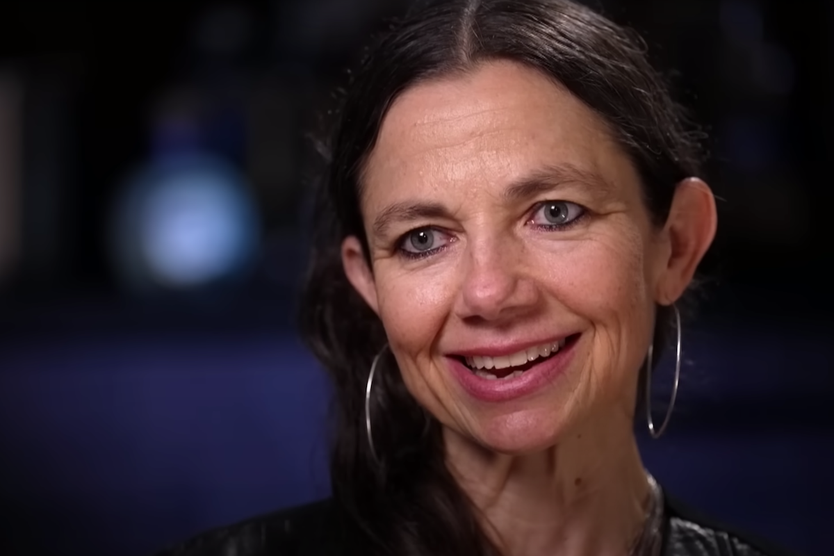 Justine Bateman Slams Ageist Critics of Her Untouched Face