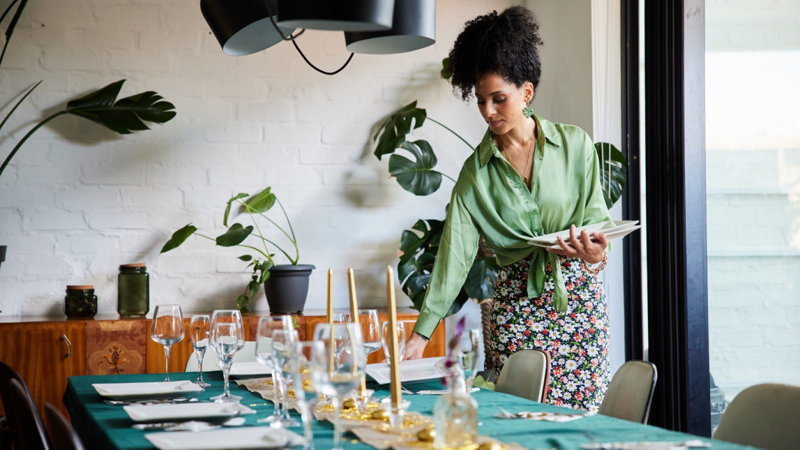 The First Things Guests Notice About Your Dining Room
