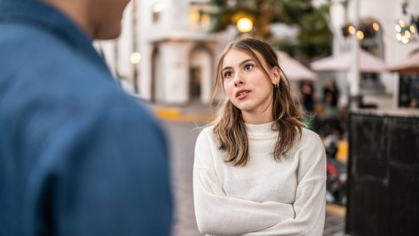 8 Disapproving Body Language Signs That Are Easy to Miss