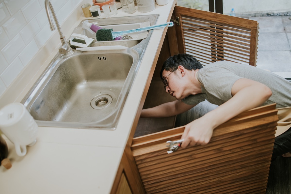 5 Things to Put Away in Your Kitchen When Guests Come Over