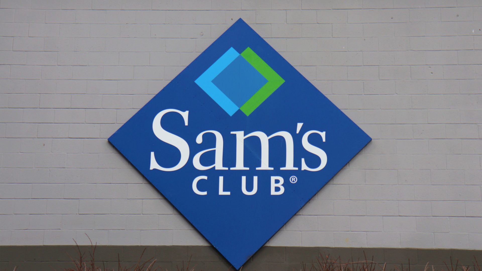 Grocery Stores, Including Sam's Club, Are Closing Locations