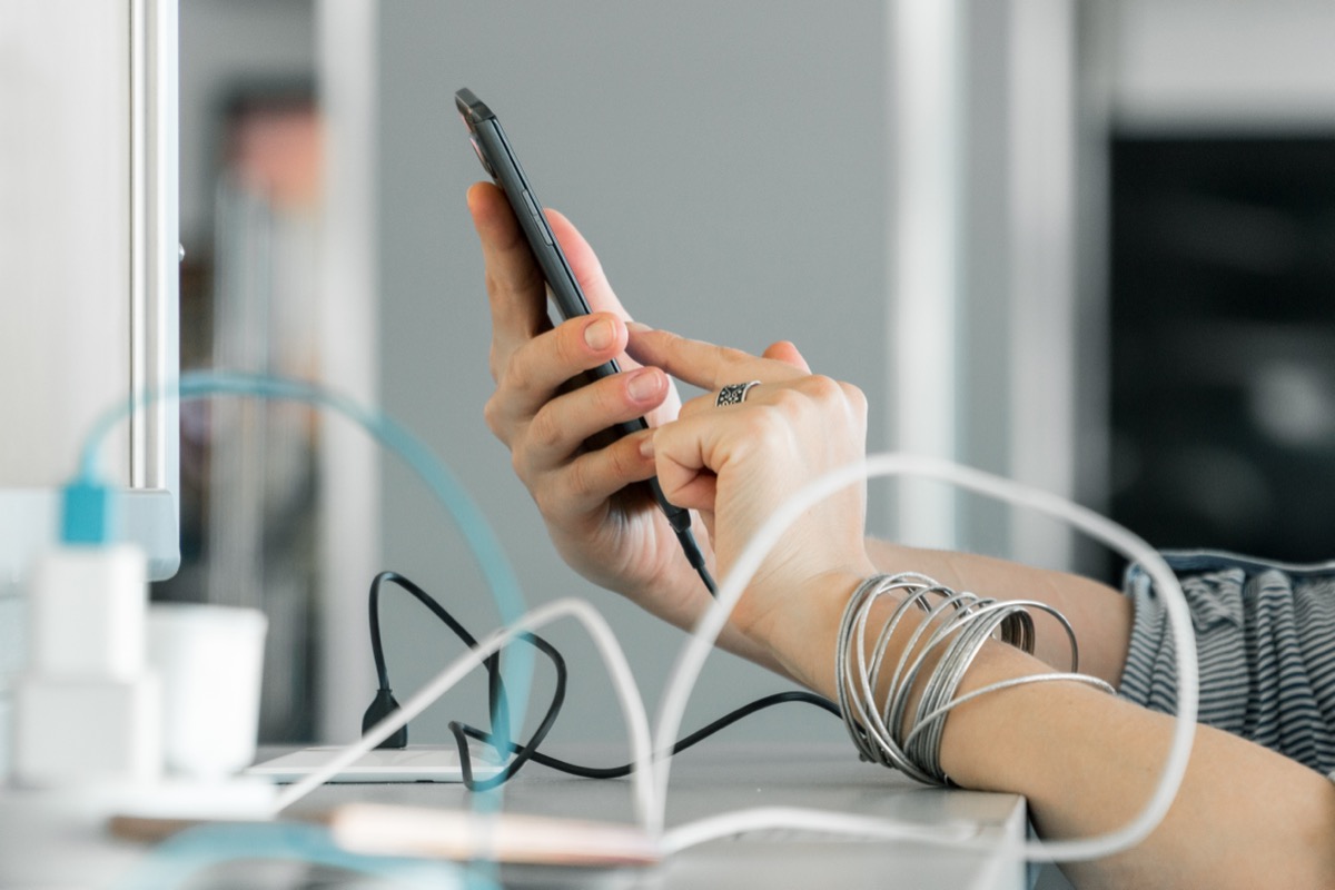 How Turning Off Your Phone Can Protect You From Hackers