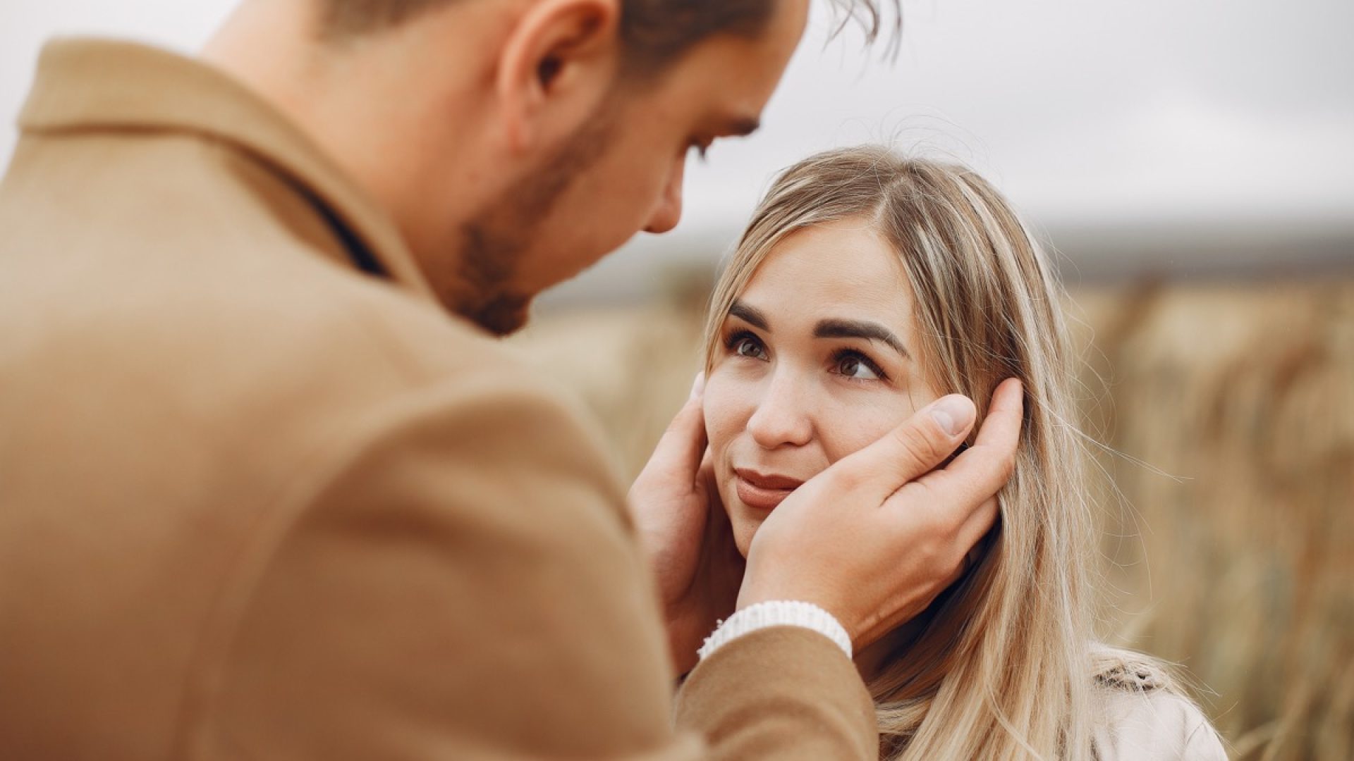 129 Compliments for Girls That She Will Never Forget