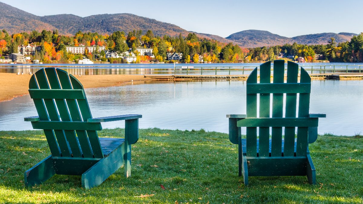 10 Best Lake Towns in the U.S. — Best Life