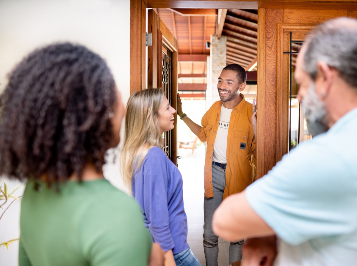 The 10 Worst Things Houseguests Do, New Study Says