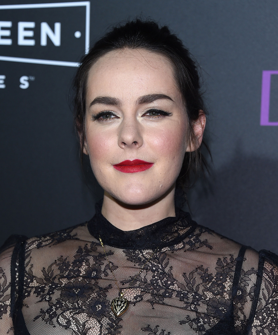 Ex-Child Star Jena Malone Sued Mom at Age 14 for Stealing Her Earning