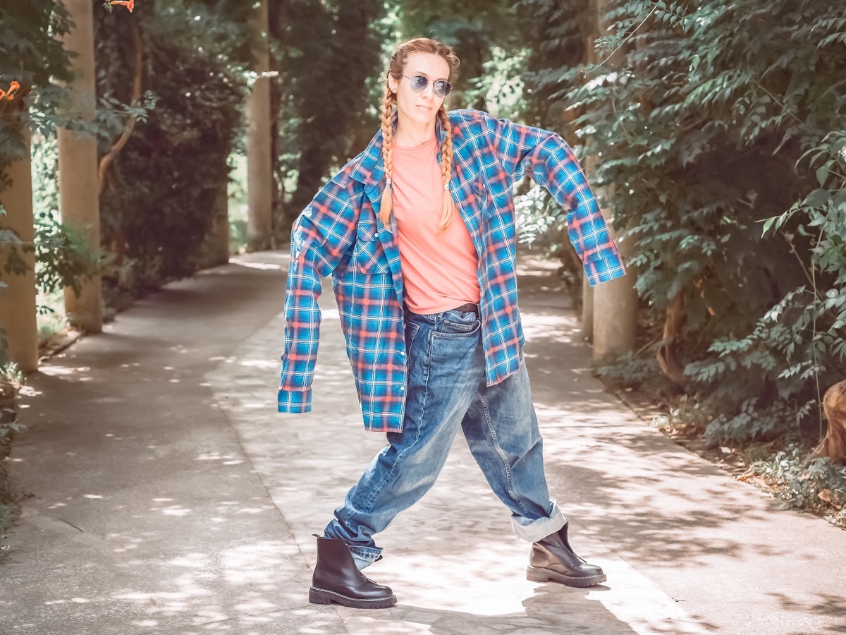 10 Signs Your Clothes Don’t Look Good on You, Stylists Say