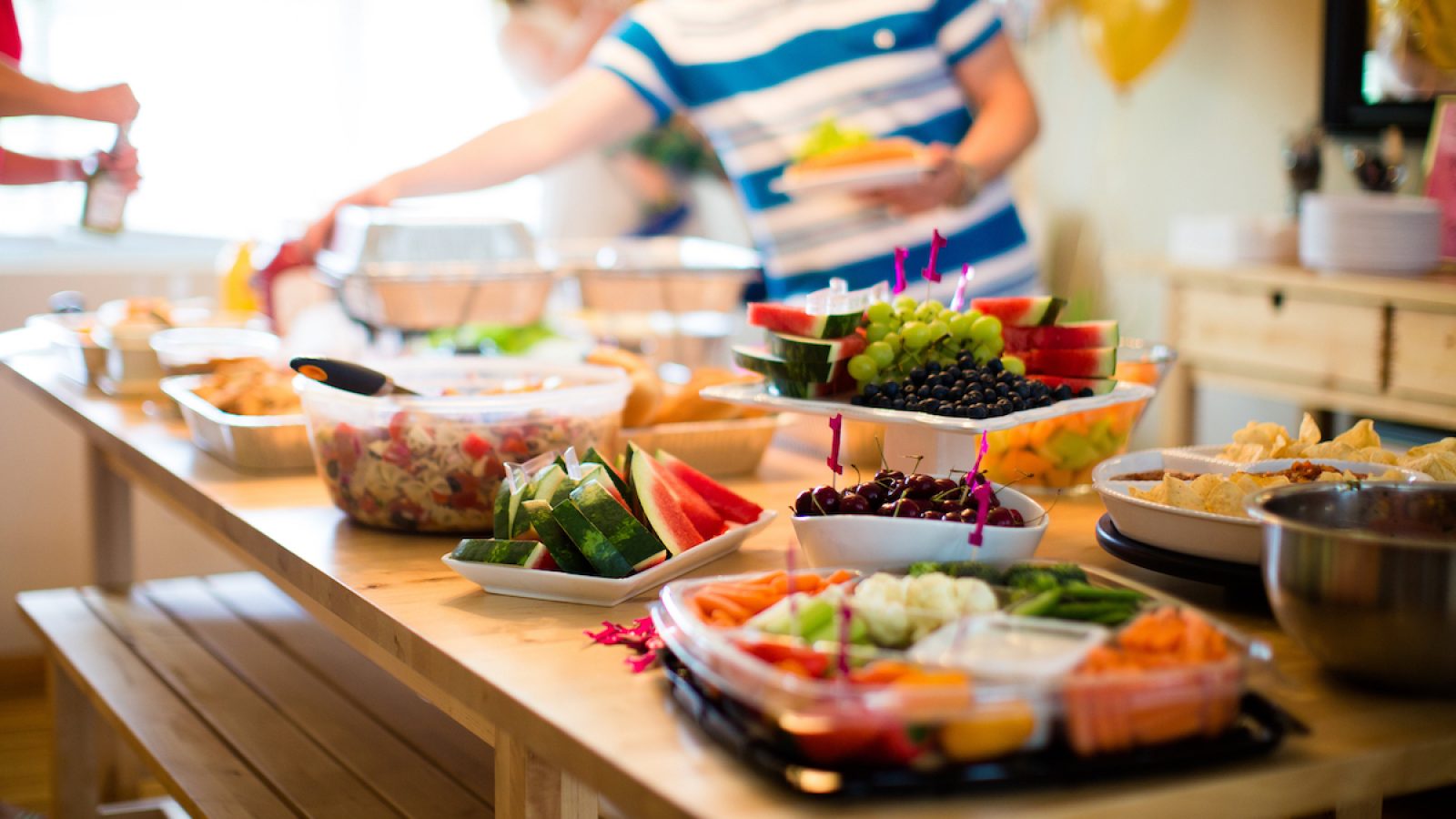 The 8 Best Foods to Bring to a Potluck — Best Life