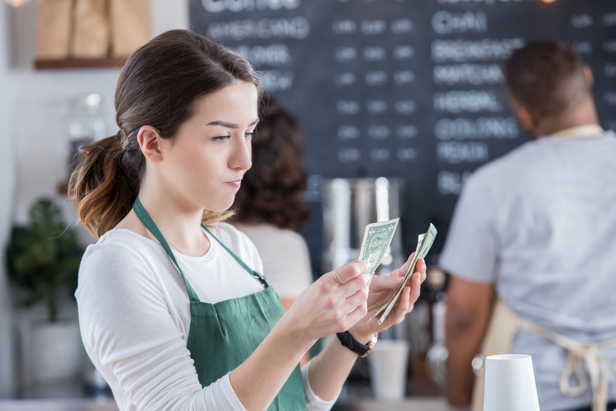 Server Reveals the 3 Biggest Tipping Mistakes You're Making