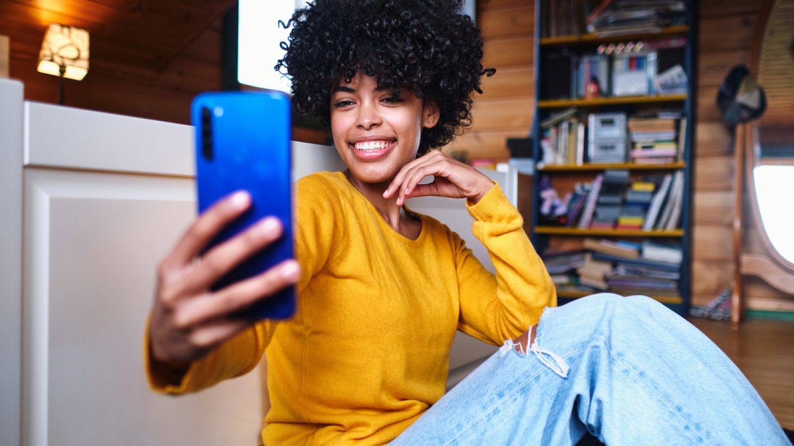 The 5 Best Colors to Wear in Photos — Best Life