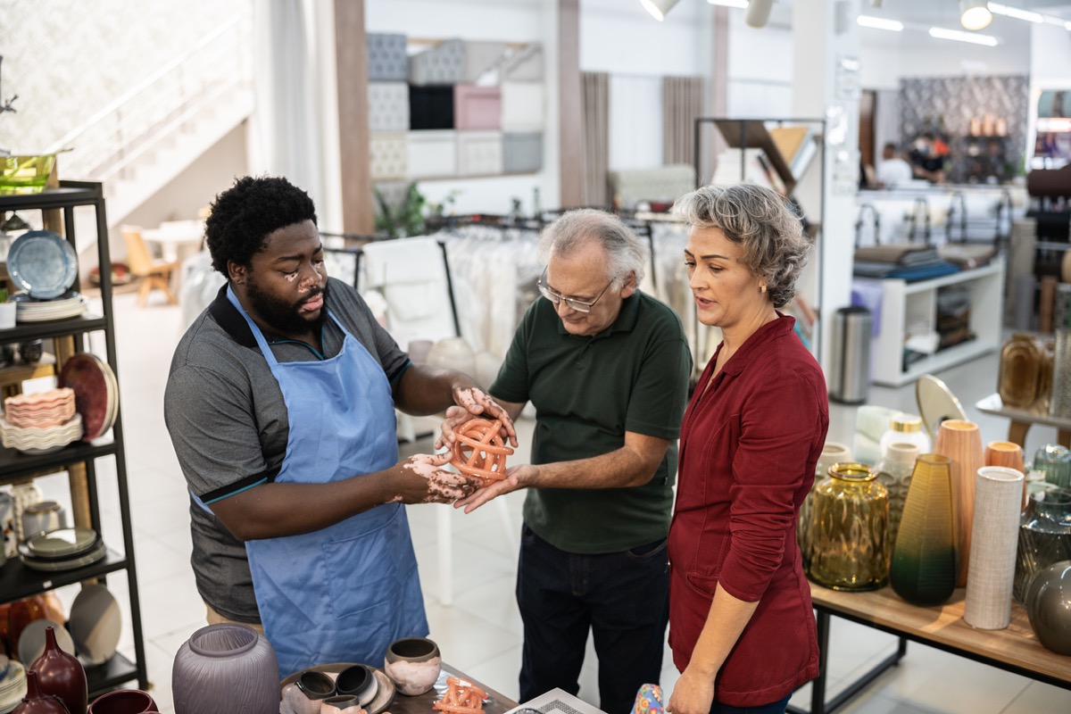 17 Rudest Shopping Habits, Etiquette Experts Say — Best Life
