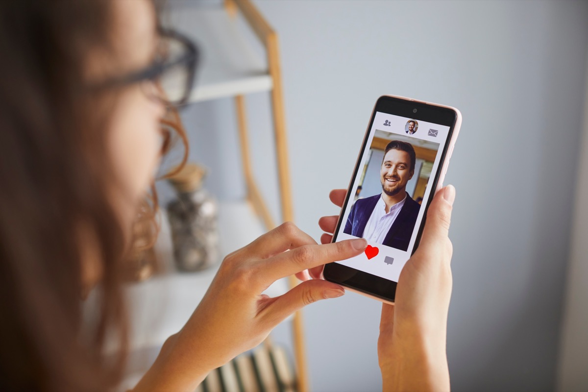 7 Expert Tips for Creating the Best Dating Profile — Best Life