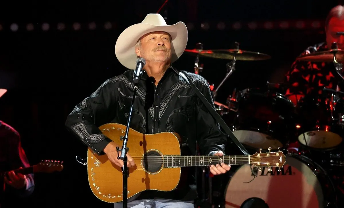 Alan Jackson's Heath: The Singer Is Battling Charcot-Marie-Tooth Disease