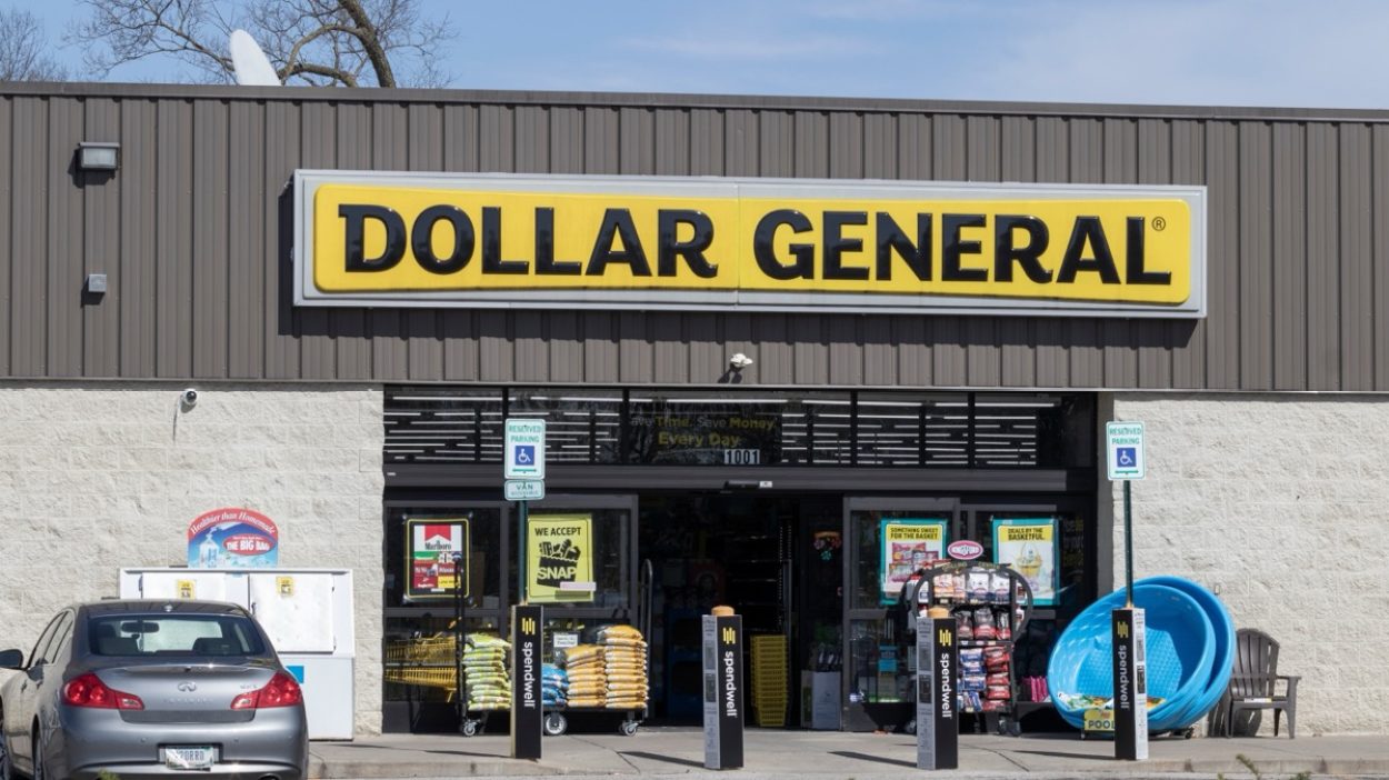 10 Best Money-Saving Secrets of Dollar General — Best Life