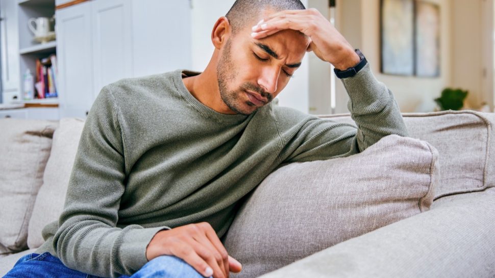 COVID Symptoms That Show Up Before Positive Test, Doctor Says