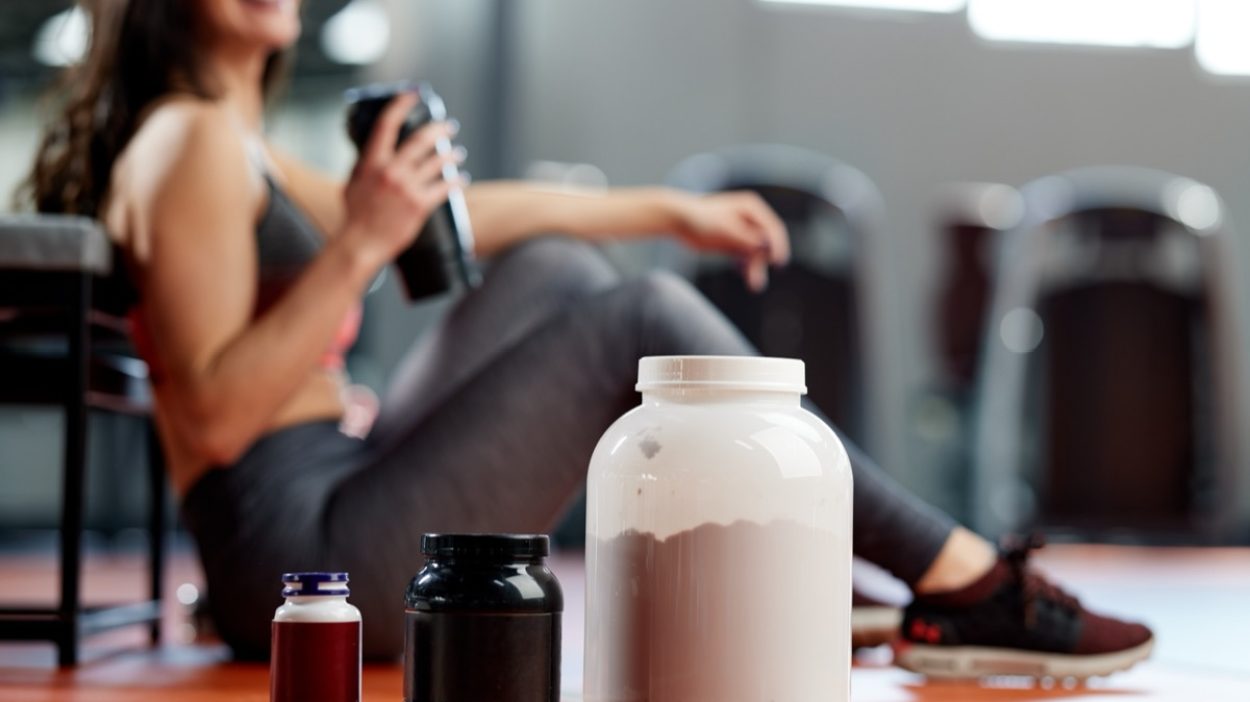 7 Best Protein Powders for Weight Loss, According to Dietitians — Best Life