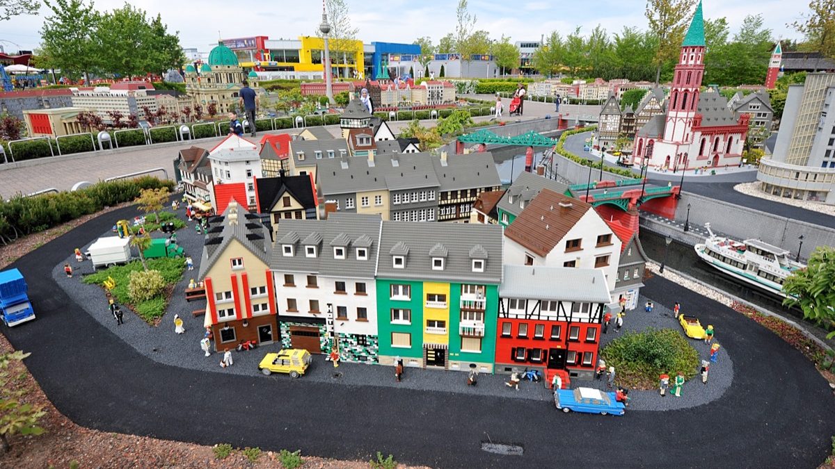 40 Cool LEGO Builds You Need to See With Your Own Eyes — Best Life