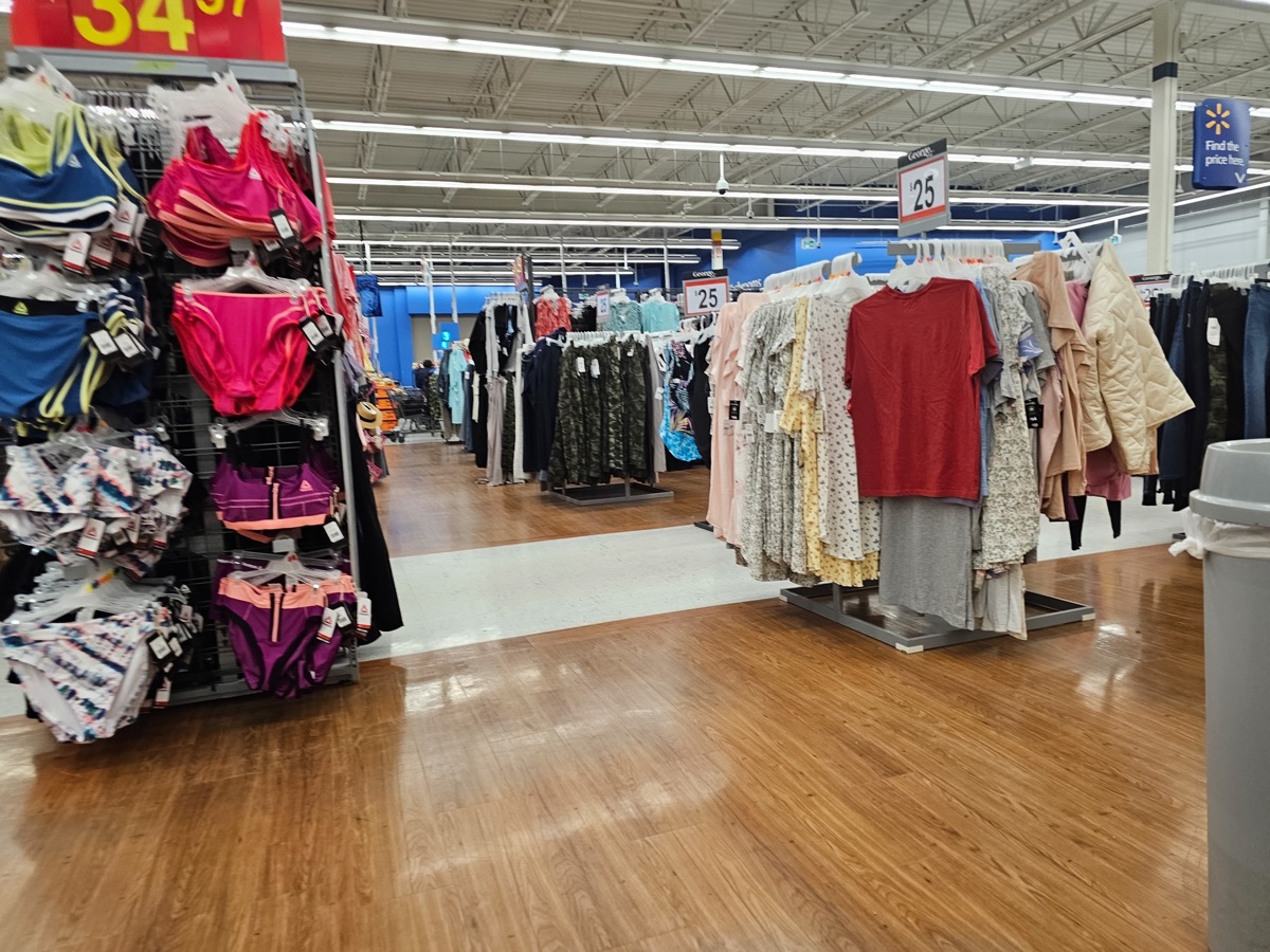 Walmart's No Boundaries Clothing Is "Giving Aritzia" for Under $15 ...