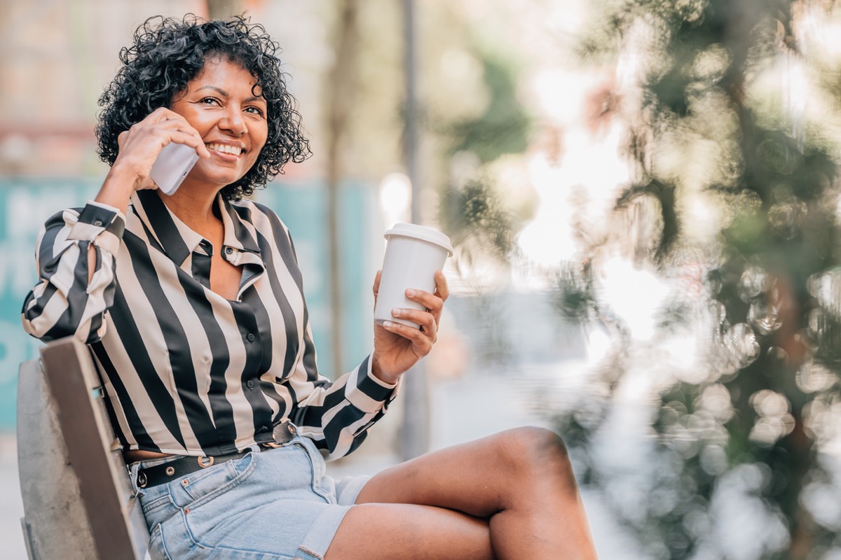 How to Wear Bold Patterns: 10 Strategies From Stylists