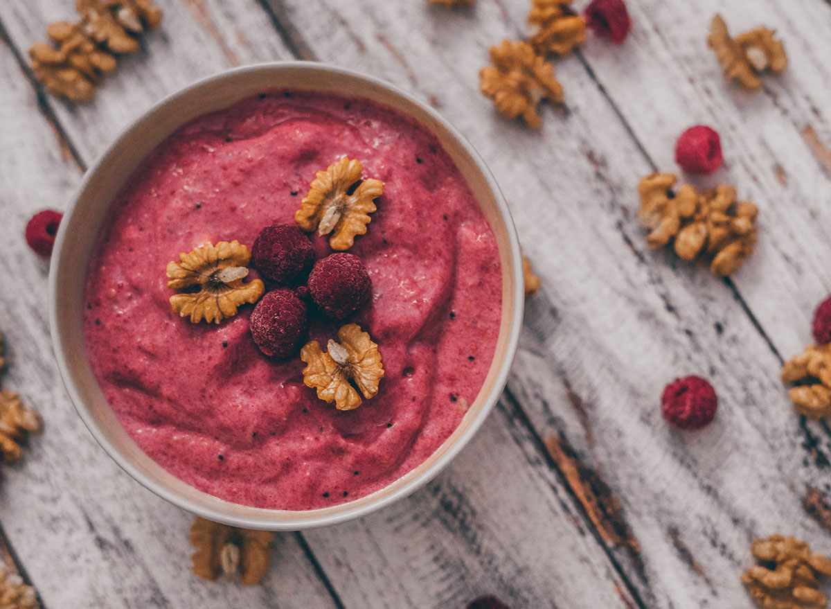 19 Delicious Smoothies That Can Help Melt Your Middle Fast