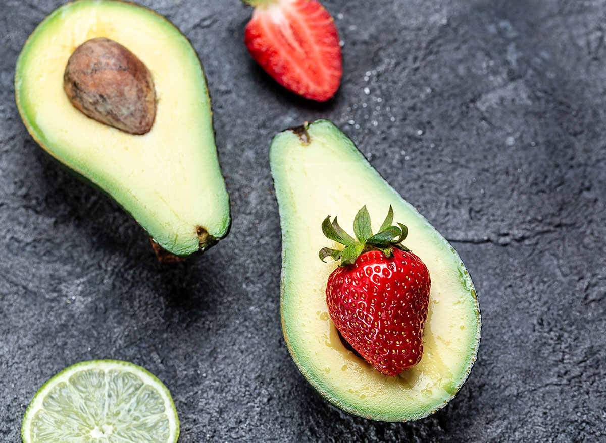 19 Delicious Smoothies That Can Help Melt Your Middle Fast