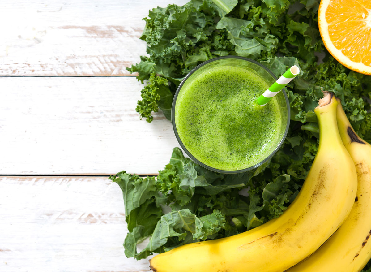 19 Delicious Smoothies That Can Help Melt Your Middle Fast