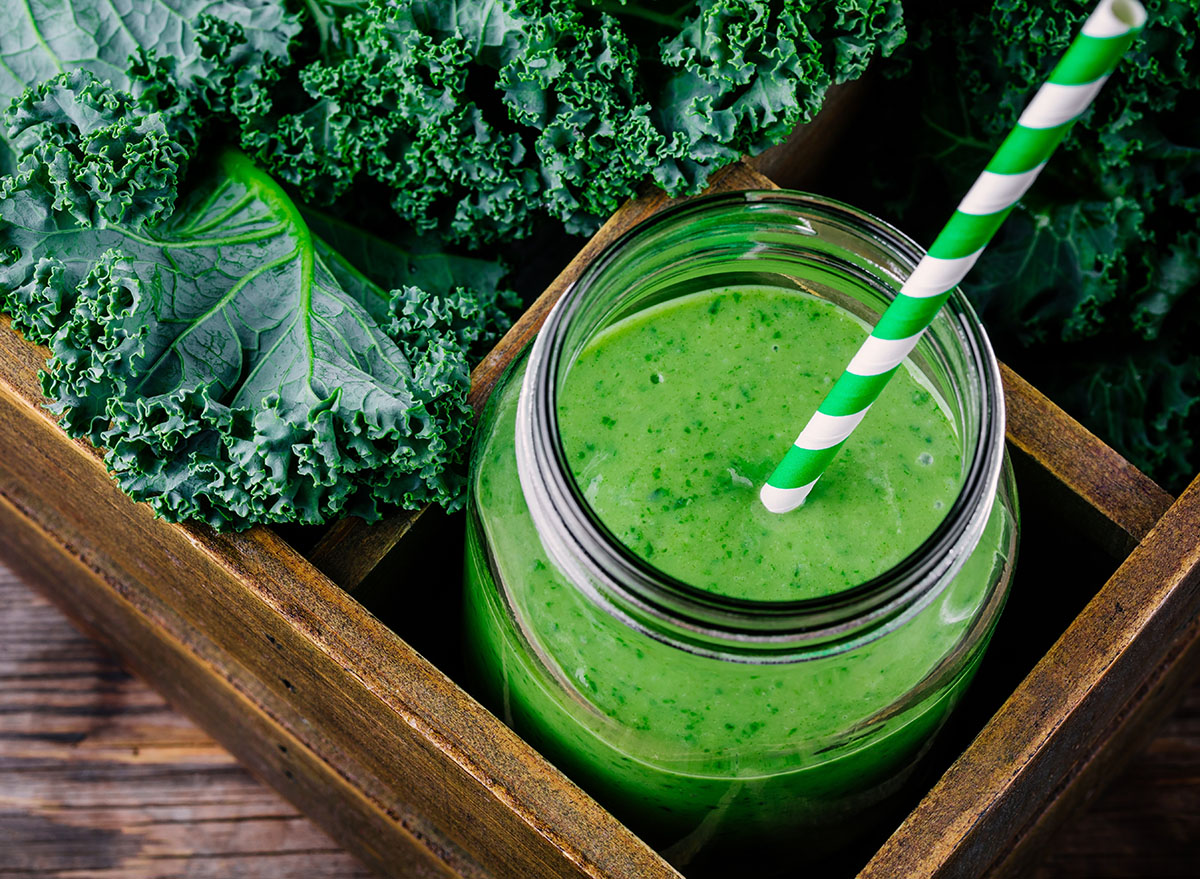 19 Delicious Smoothies That Can Help Melt Your Middle Fast