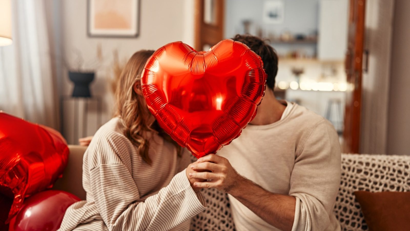 8 Signs You’re a Hopeless Romantic, Relationship Experts Say — Best Life