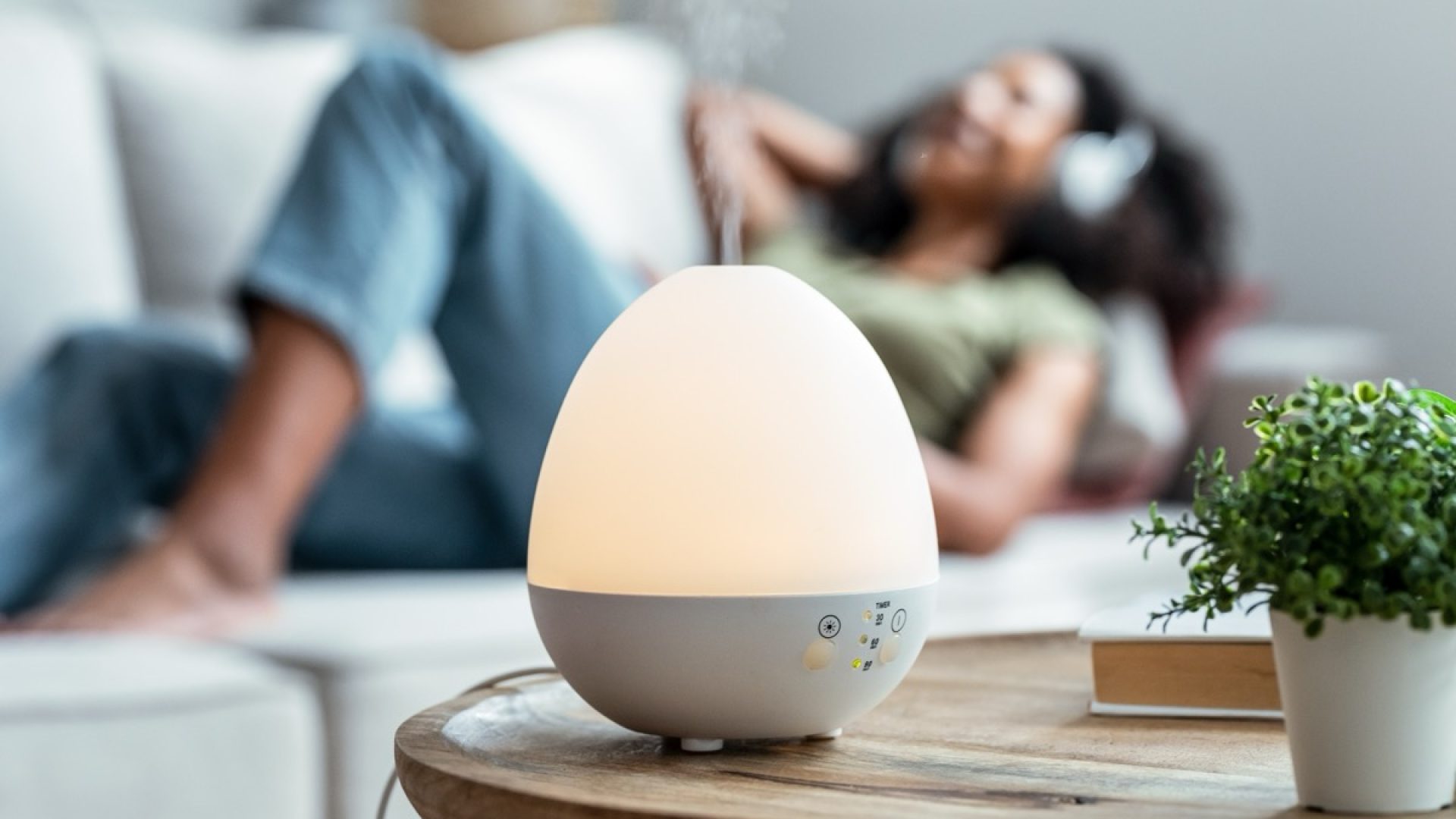 12 Essential Oils That Help You Relax, Aromatherapy Experts Say — Best Life