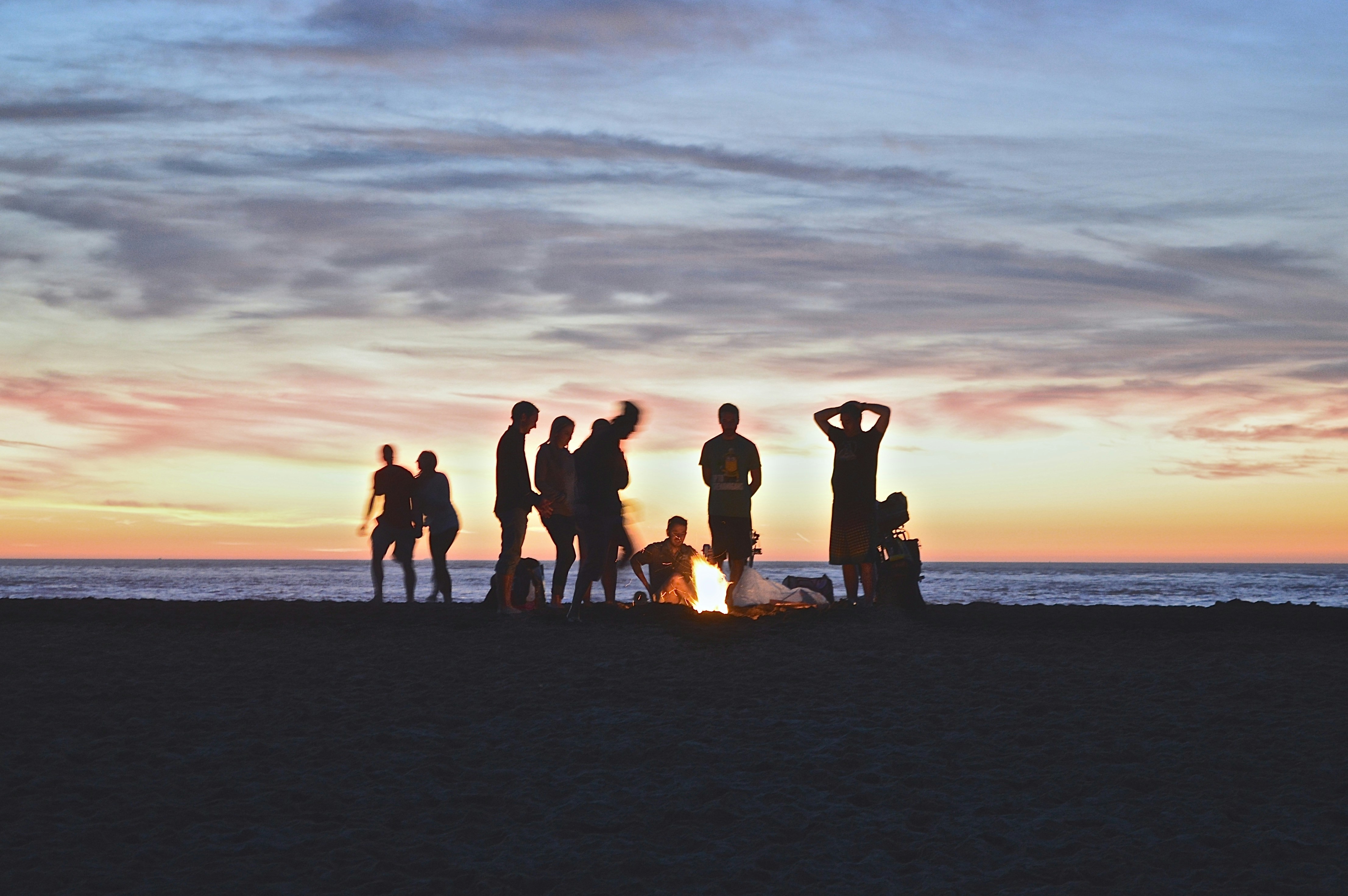 20 Signs A Relationship Is Over, According to Experts