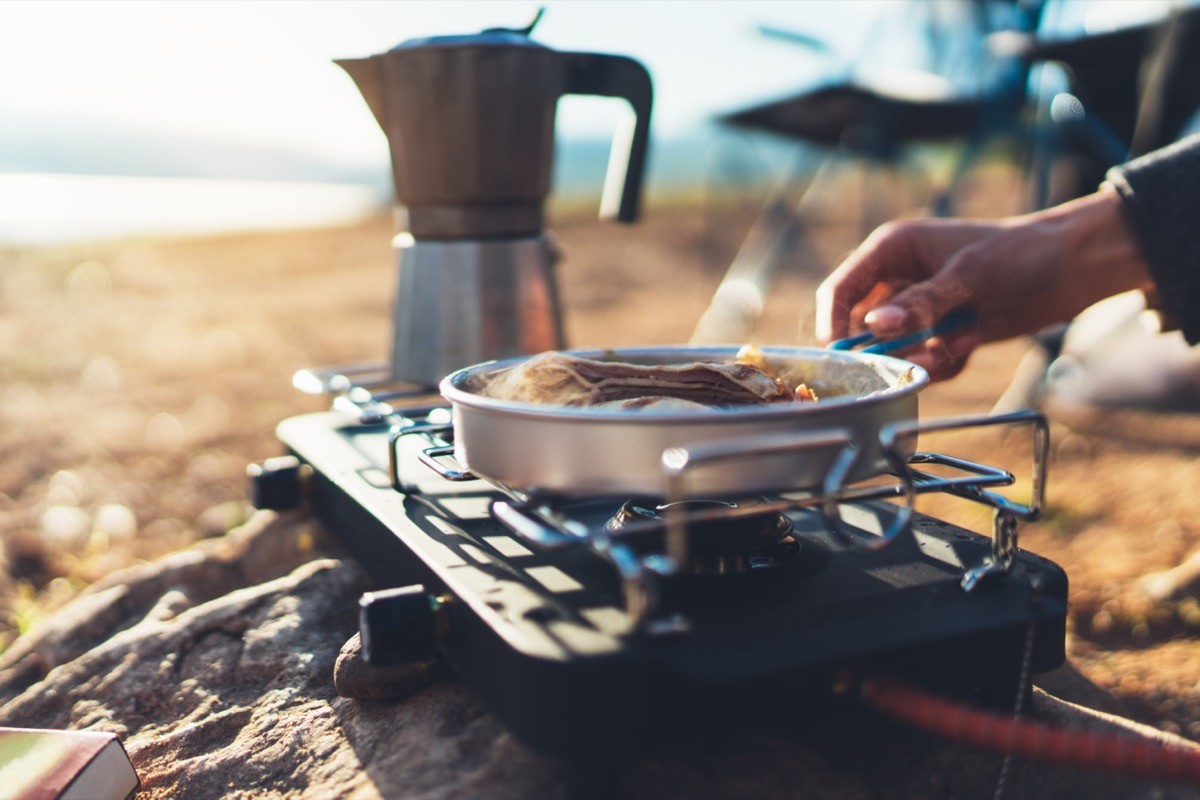 20 Easy Camping Meals for Breakfast, Lunch, and Dinner