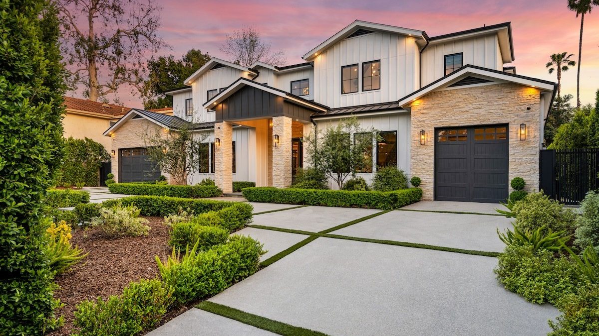 10 Driveway Ideas to Boost Your Home's Curb Appeal