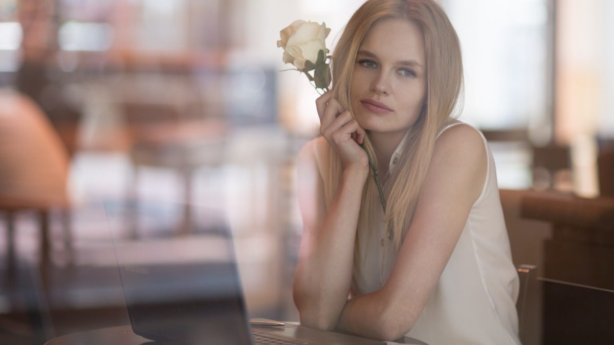 5 Signs Your Partner May Be Fantasizing About Someone Else