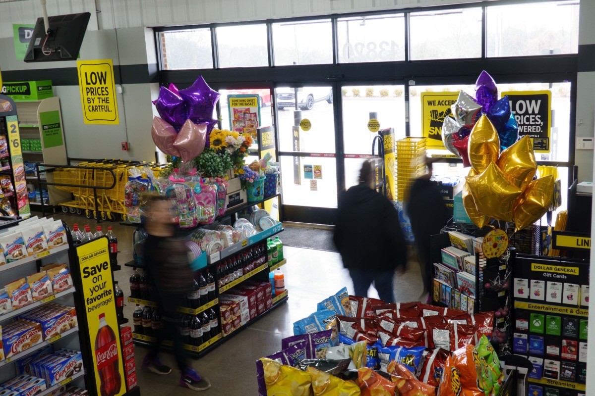 7 Best Things to Buy at Dollar General