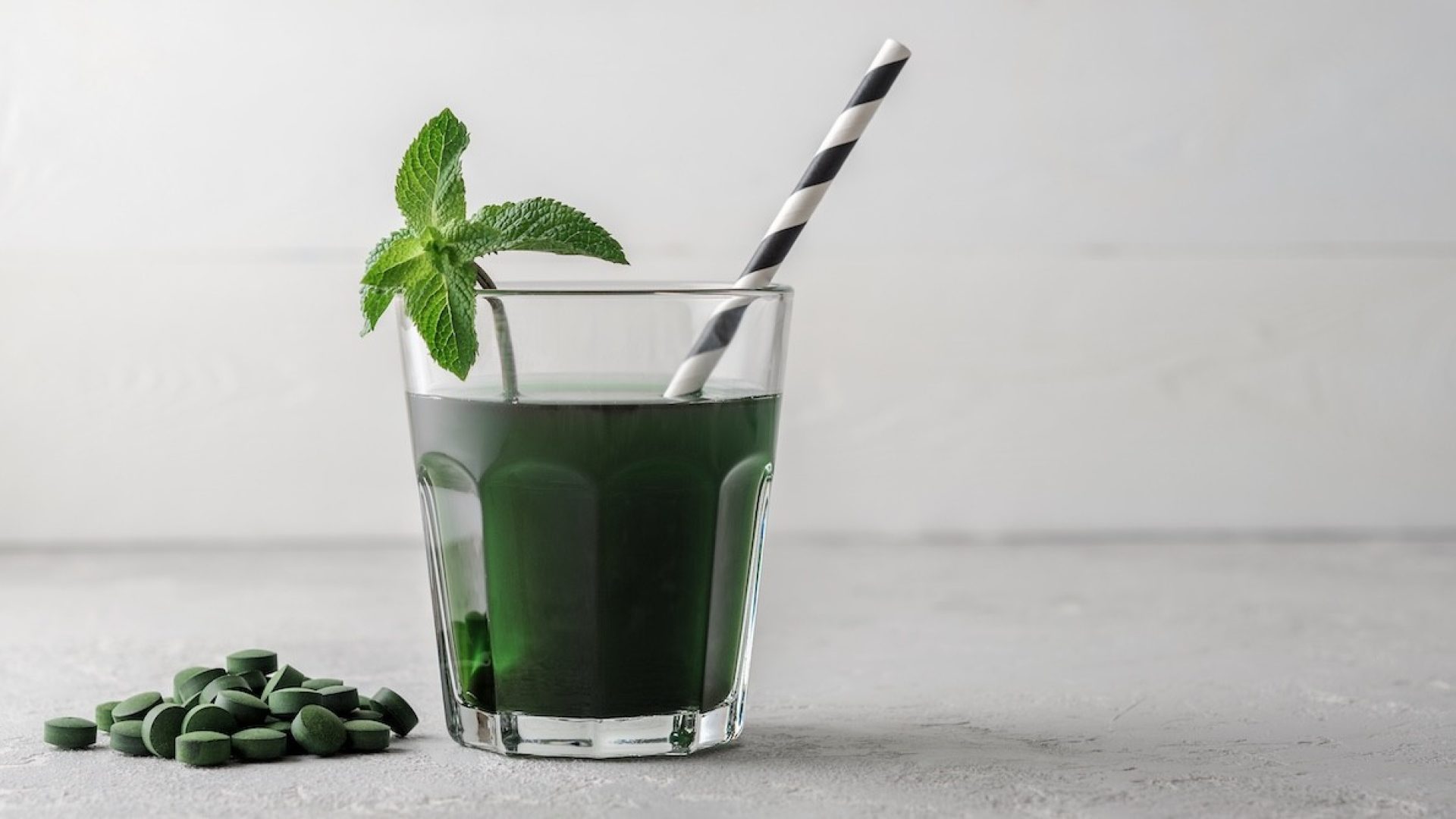 Top Chlorella Benefits for Your Health, According to Science