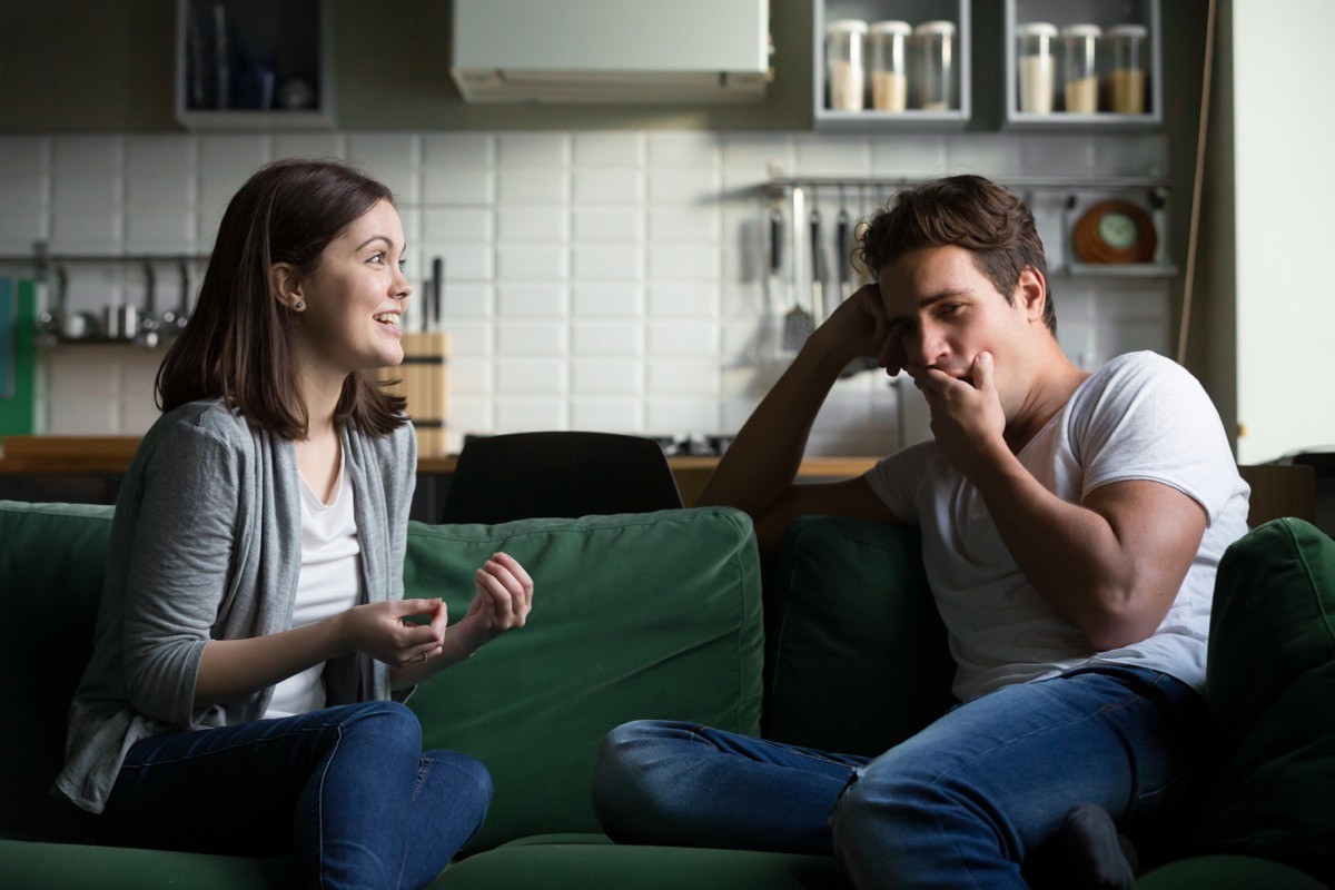 17 Signs You're a Bad Listener, According to Experts