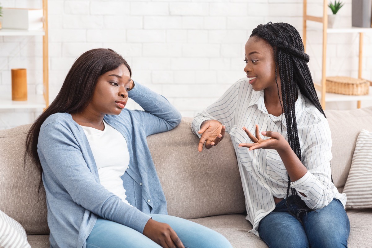 17 Signs You're a Bad Listener, According to Experts