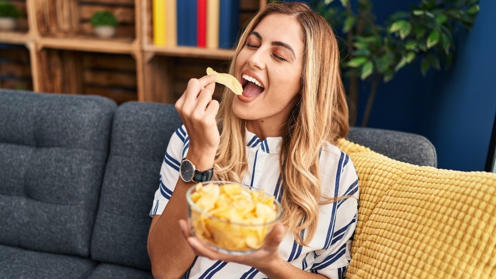 6 Healthiest Potato Chips You Can Buy Right Now