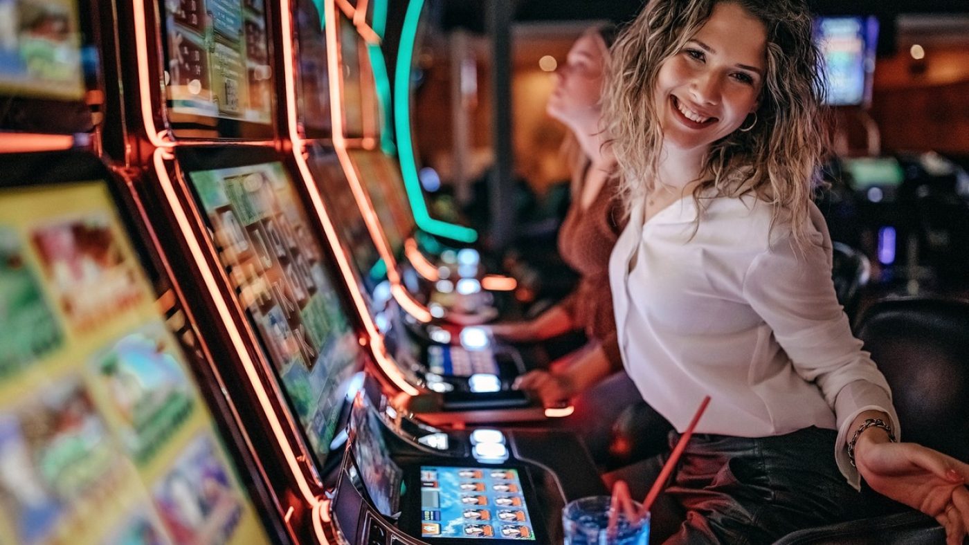 9 Insider Tips for Playing Slot Machines Without Losing