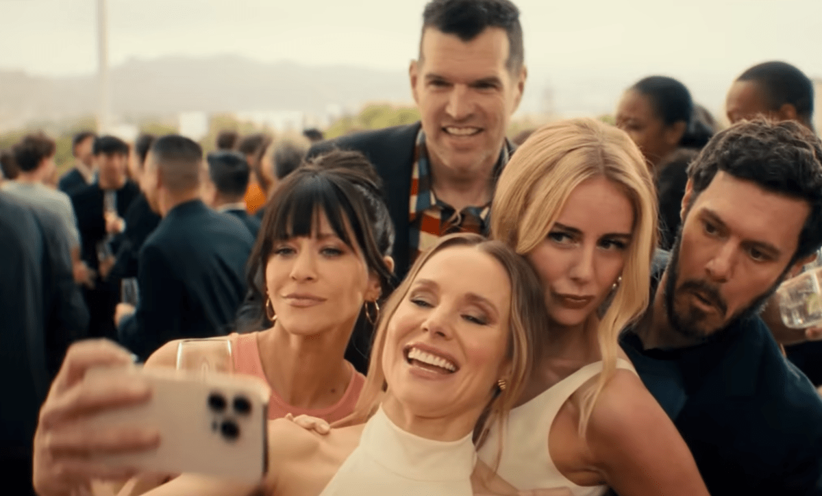 Here's The Surprising Origin of The Word "Hello" — Best Life