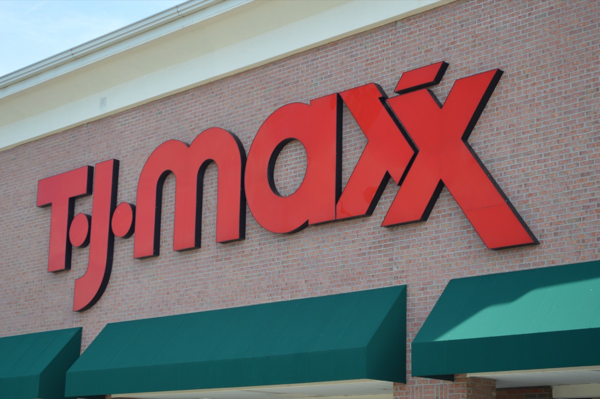 Ghosting Signs: 20 Ways to Tell It's Happening to You | Best Life