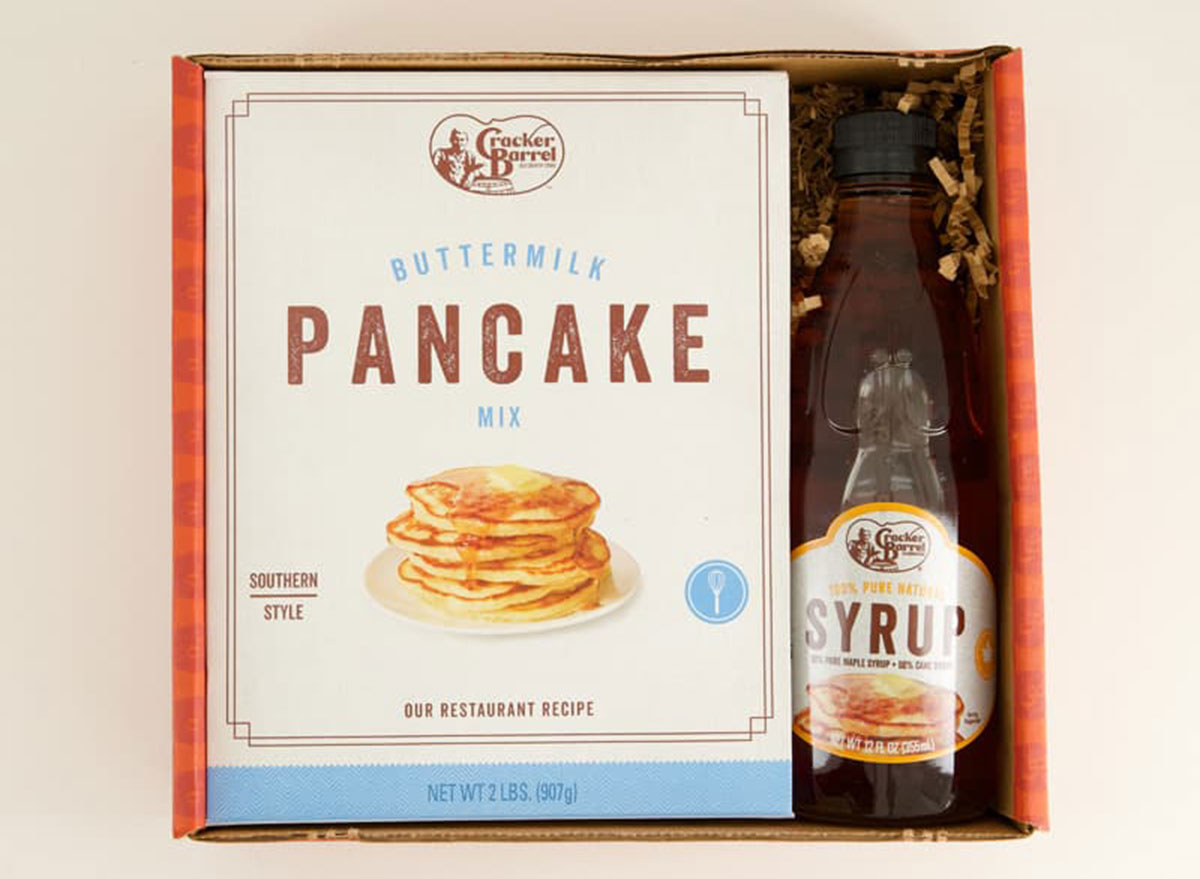 7 Best Cracker Barrel Holiday Gifts Shoppers Want This Week