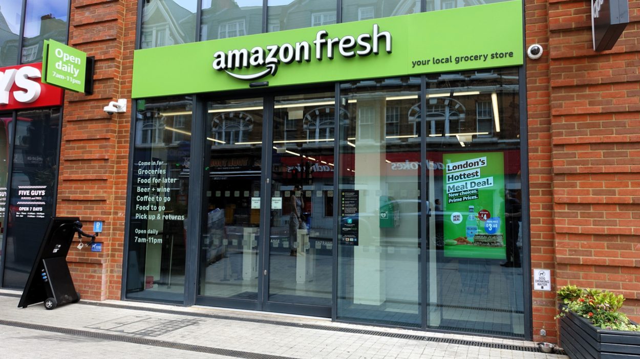 12 Major Stores Shutting Down Locations This Year — Best Life